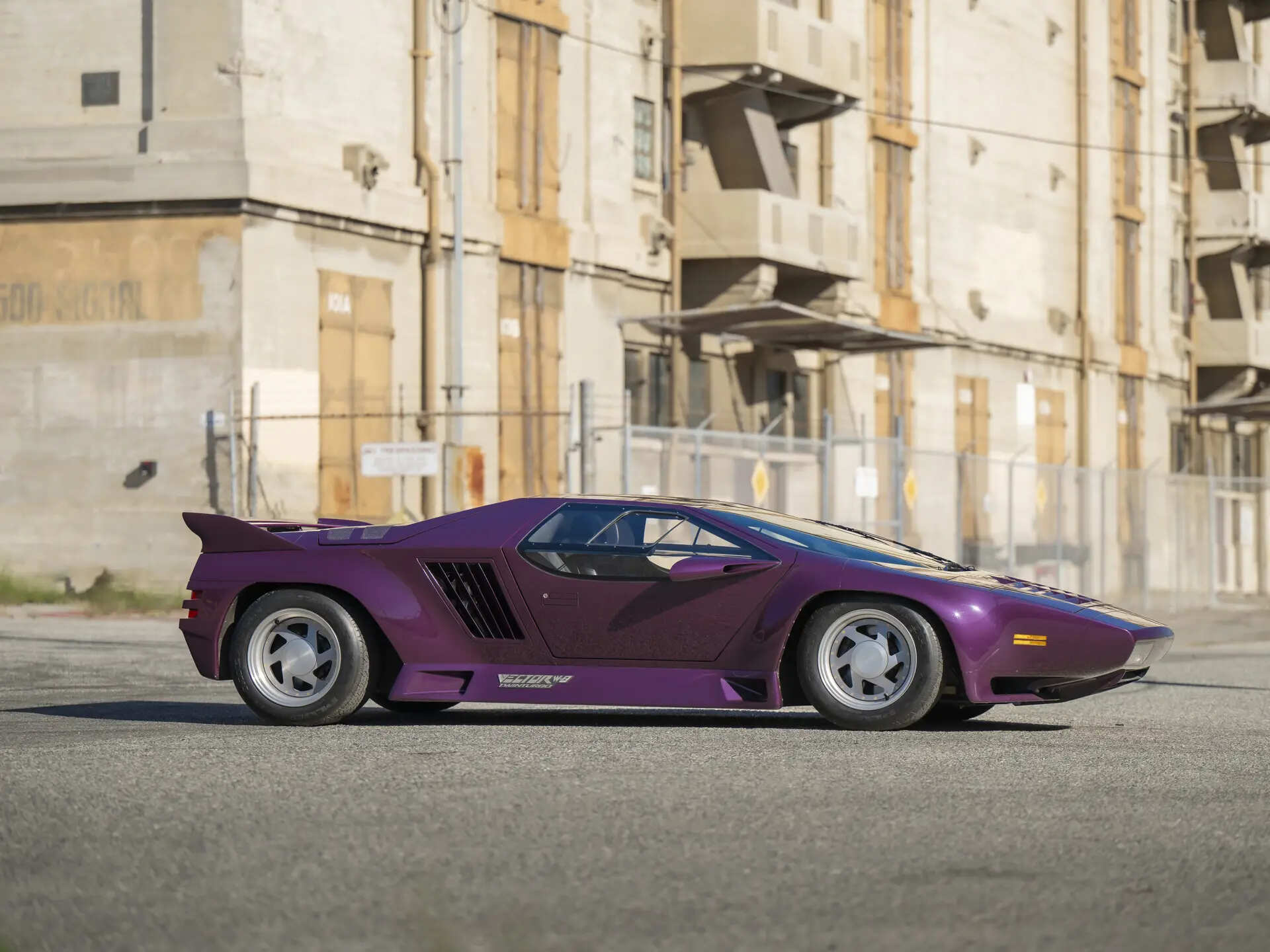 Vector W8 и другие. Редких суперкаров фотопост. - ЯПлакалъ